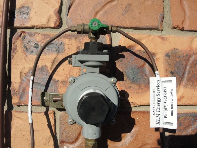 What is a Manual Changeover Regulator? | KLM Gas